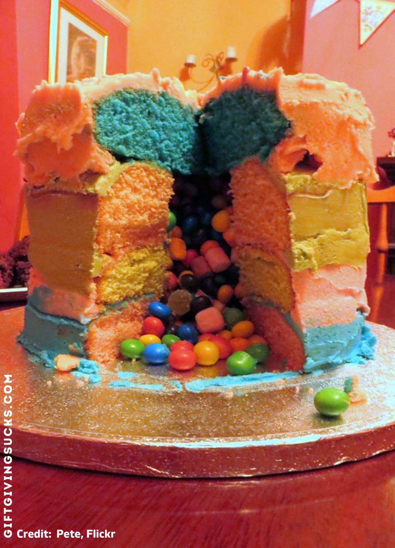 Smash Cakes, Hammer and Piñata Cakes - giftgivingsucks.com