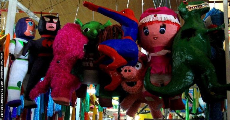 Piñata 101: How to Hang a Piñata and Have a Safe Party ...