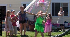 Piñata 101: How to Hang a Piñata and Have a Safe Party ...