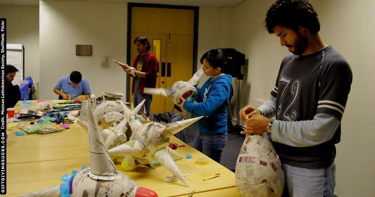 Piñata 101: How to Hang a Piñata and Have a Safe Party ...